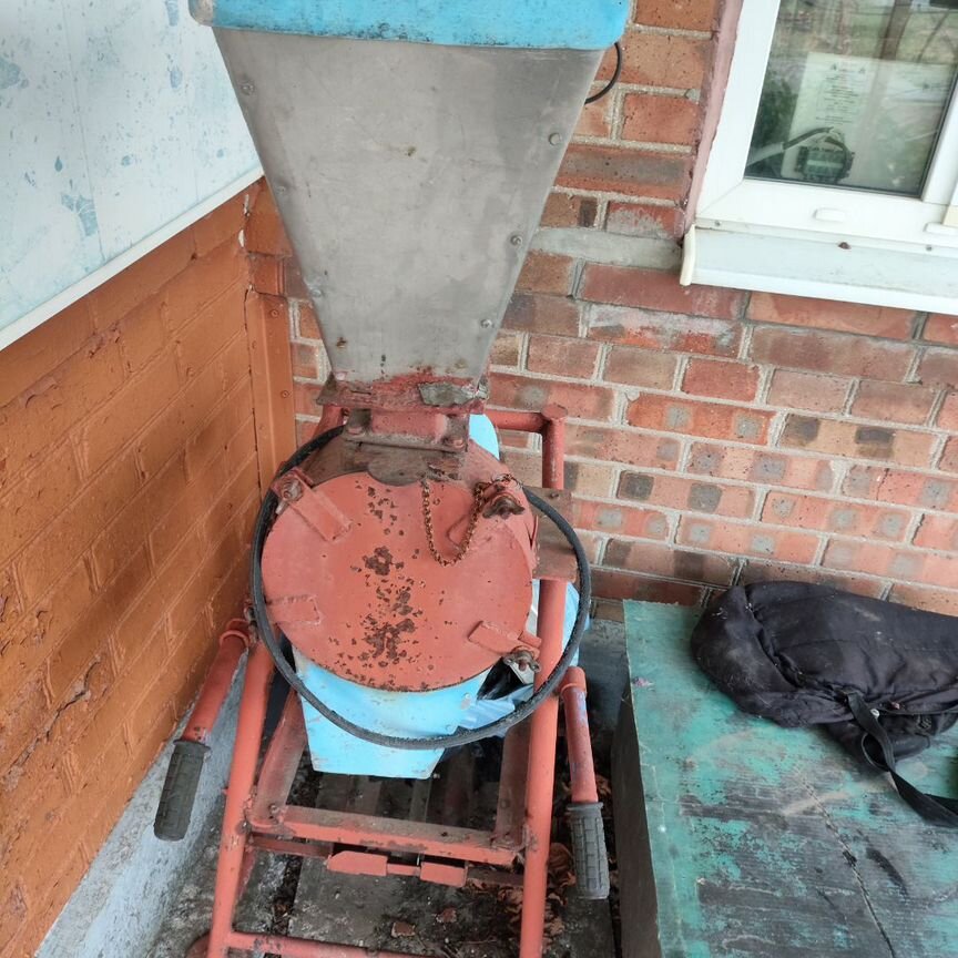 Мельница для зерна