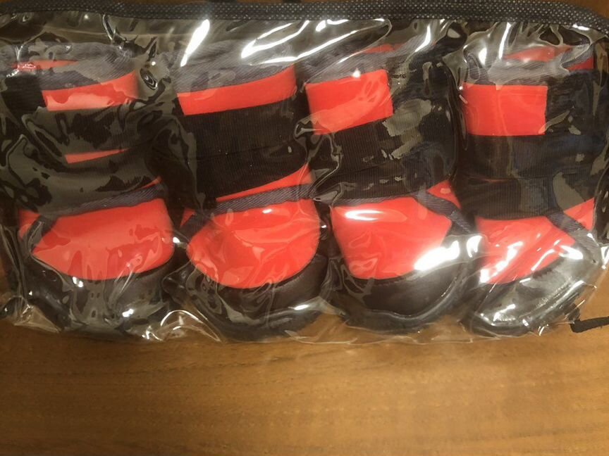 Обувь для крупных собак