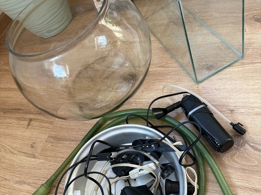 Аквариум 20 л и 10 л цена за оба