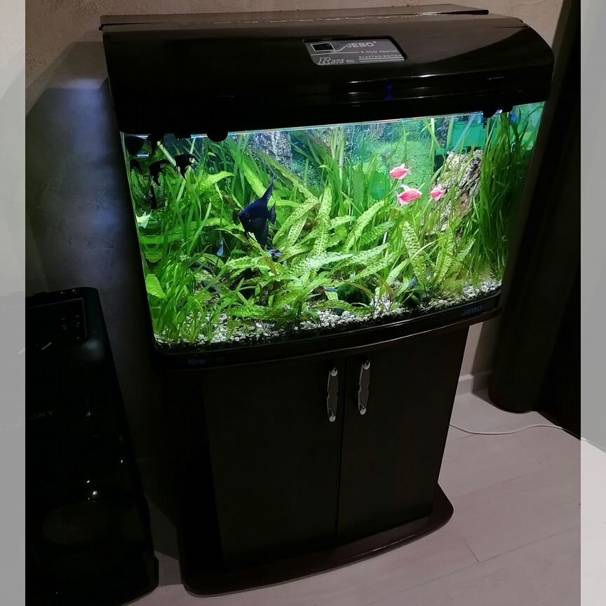 Аквариум с тумбой и рыбками Jebo R 375