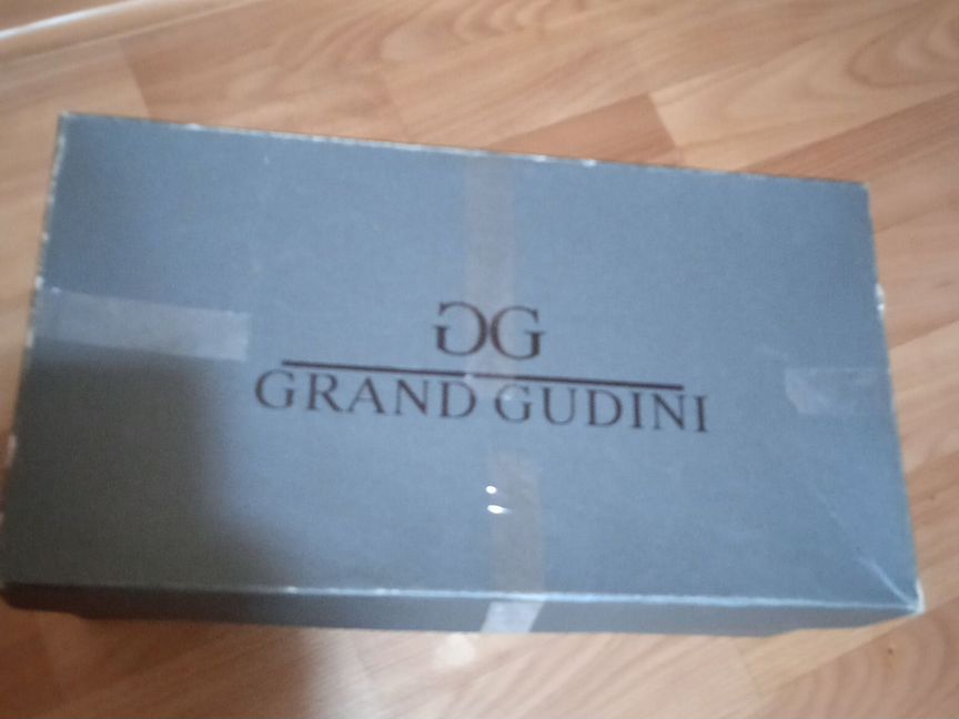 Коробка с кормом для хорьков