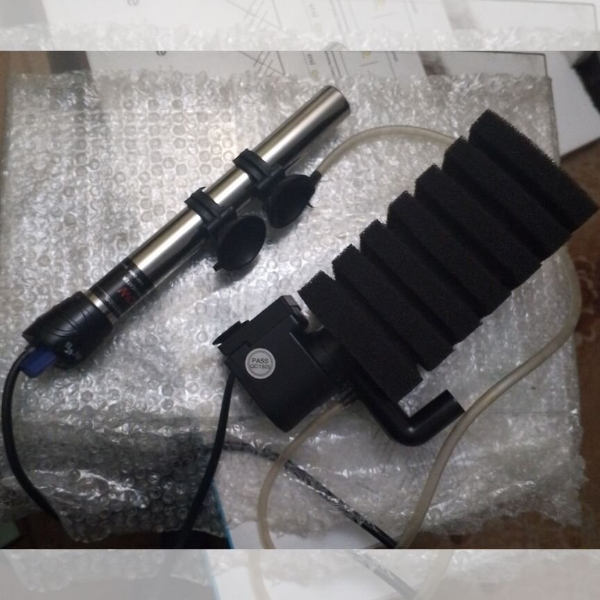 Фильтр и обогреватель для аквариума