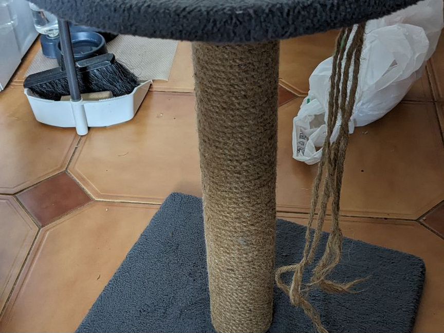 Когтеточка для кошек бу