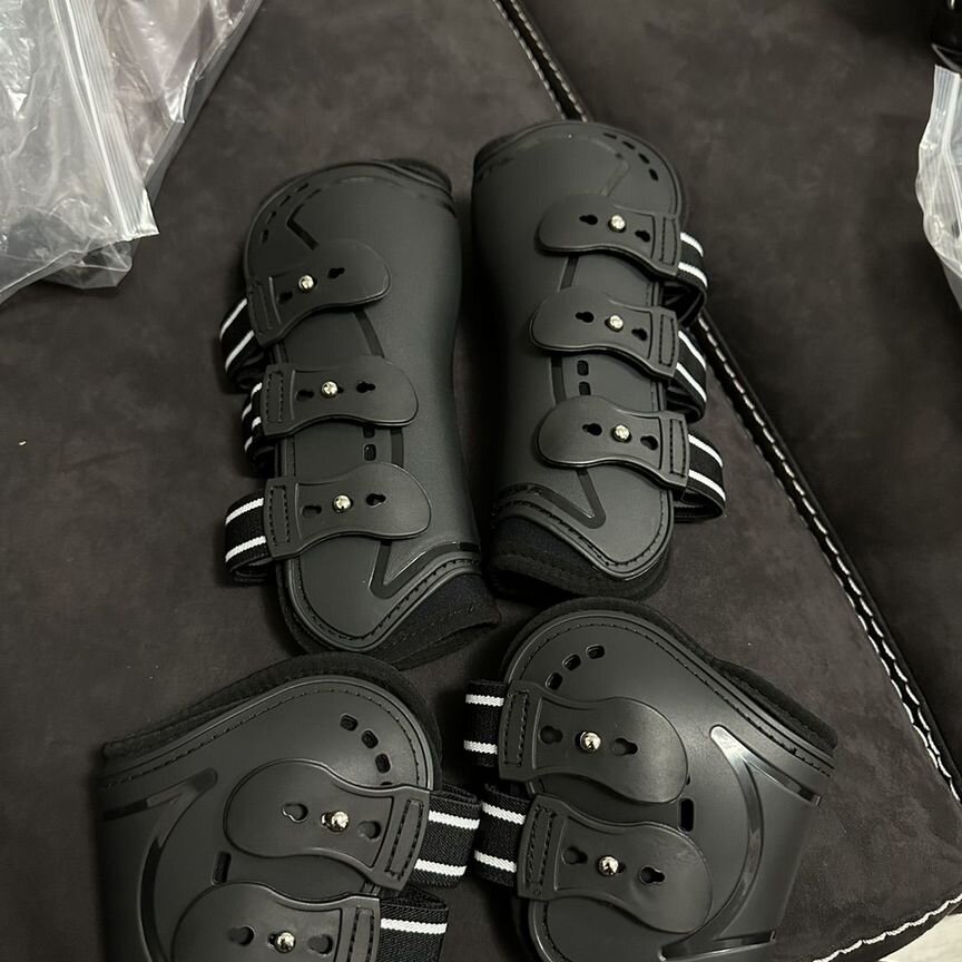 Ногавки для лошади новые