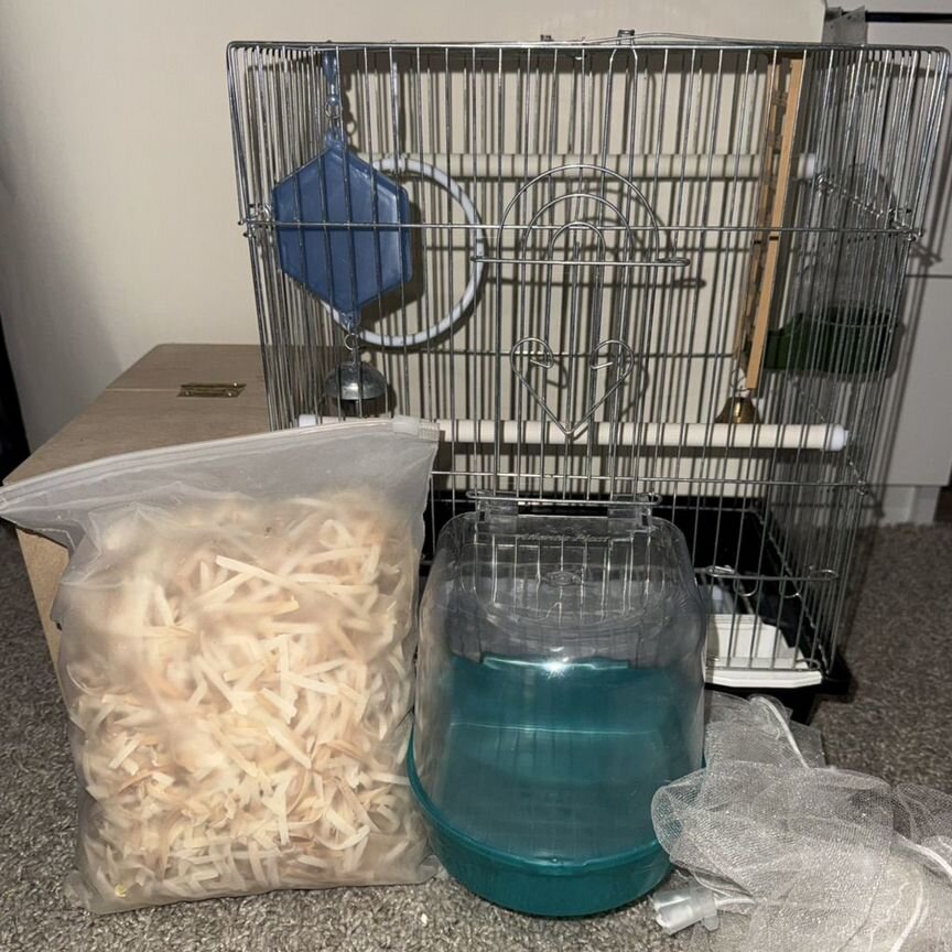 Клетка для попугаев, с домом и купалкой