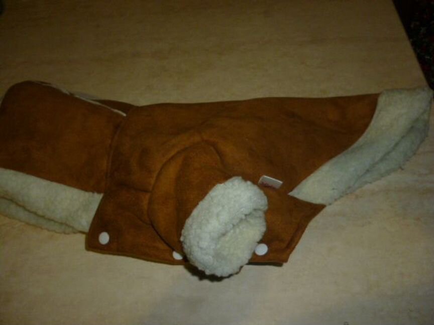 Продаю комбинезоны на маленькую собачку