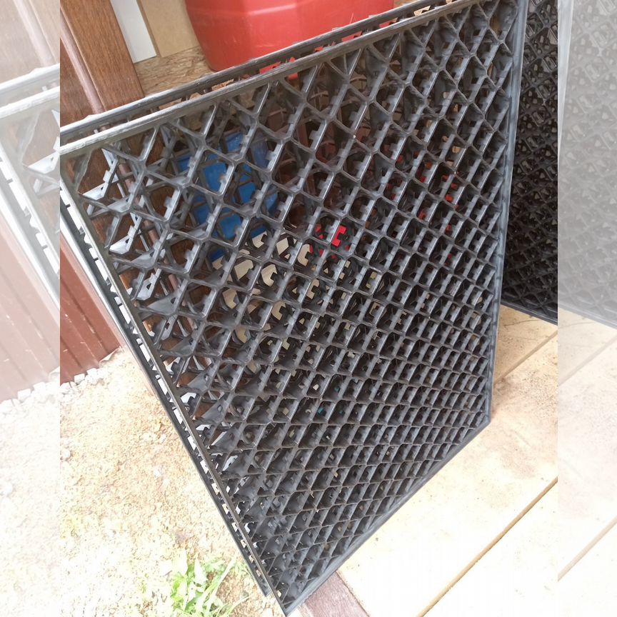 Лотки, решётки для куриных яиц