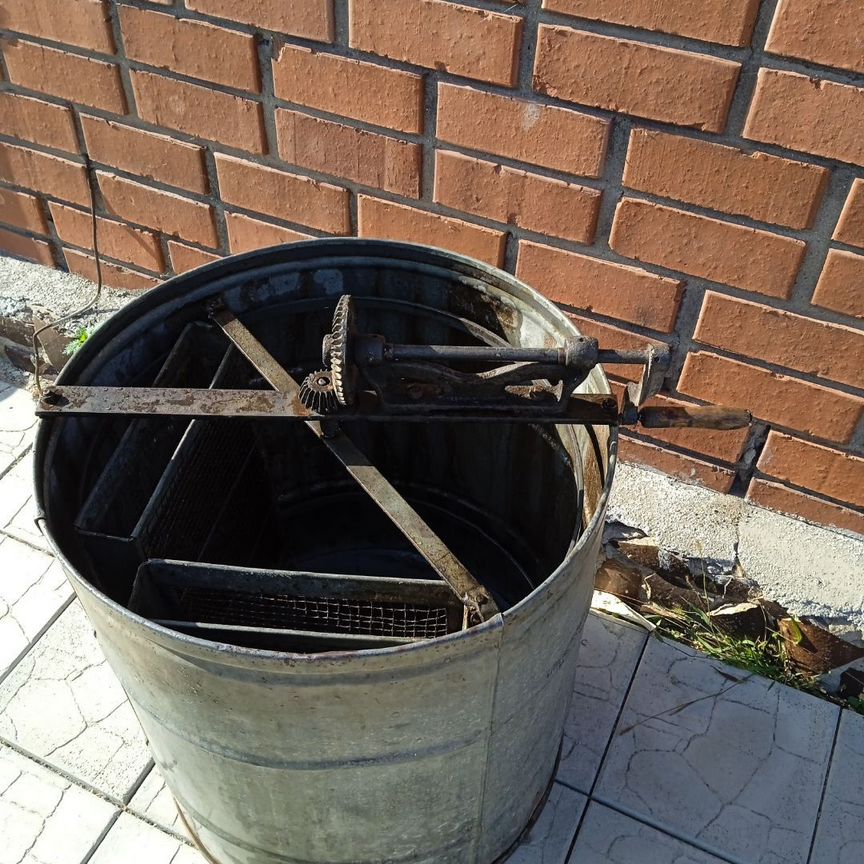 Медогонка бу 2 рамочная