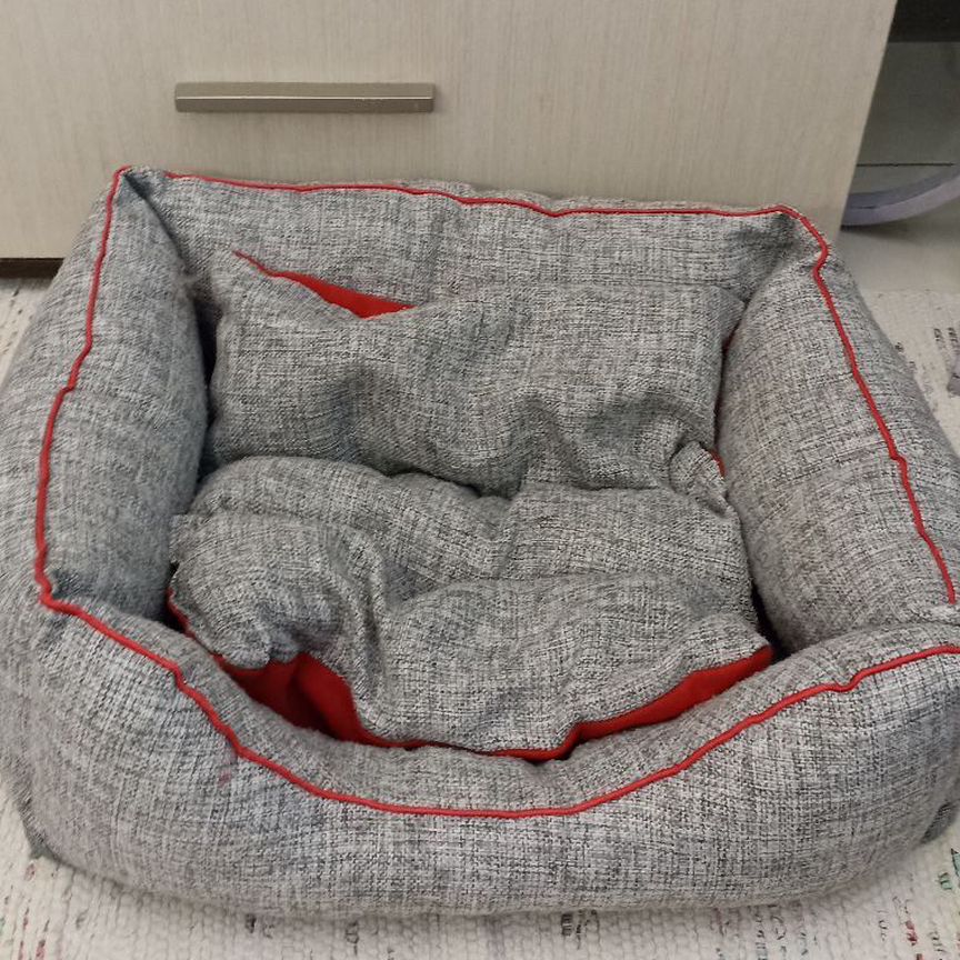 Лежанка для кошек, собак