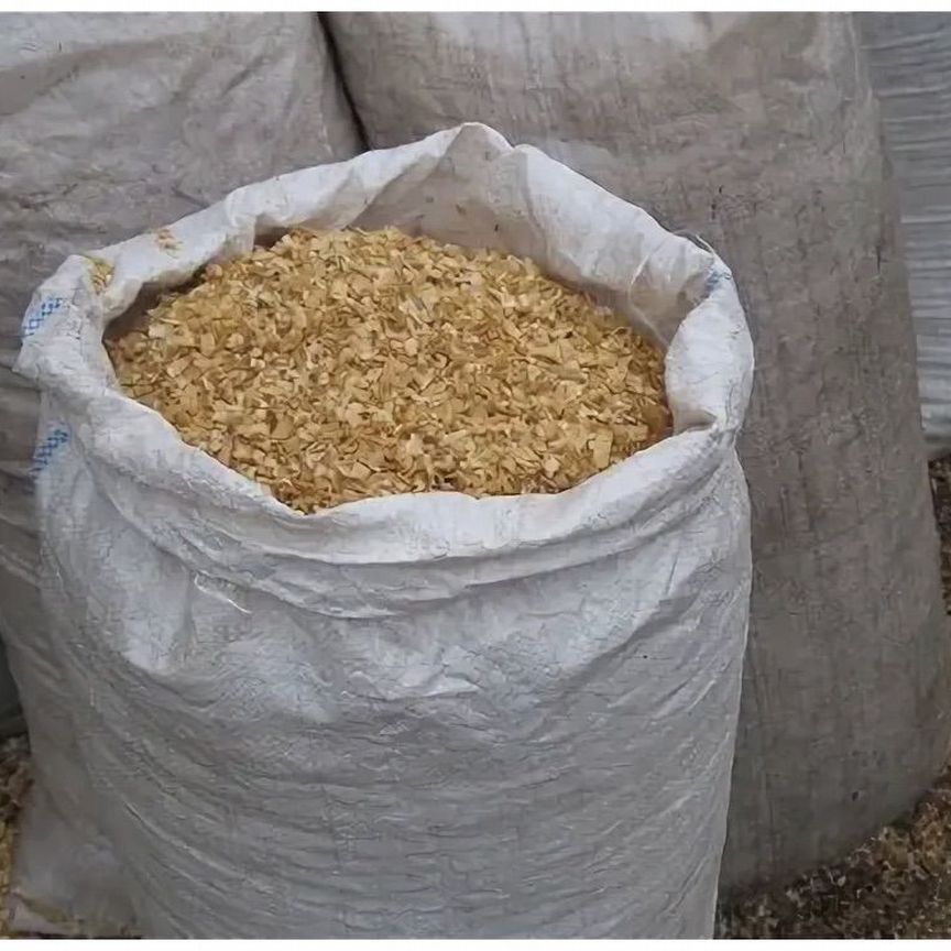 Опилки в мешках