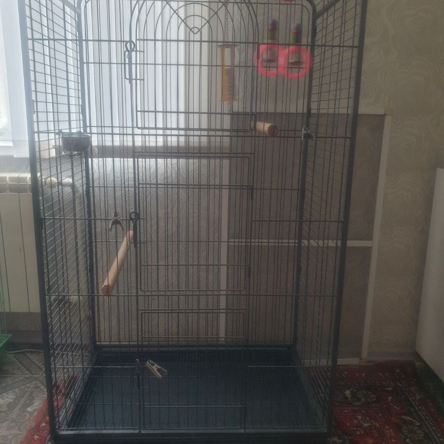 Клетка для крупного попугая