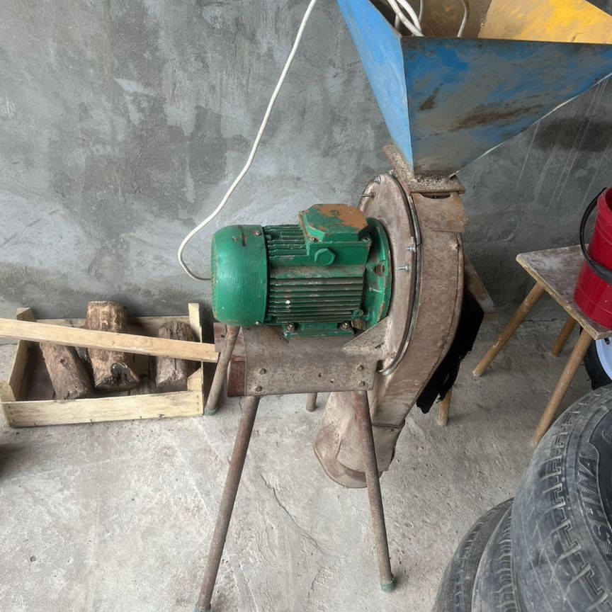 Зернодробилка бу