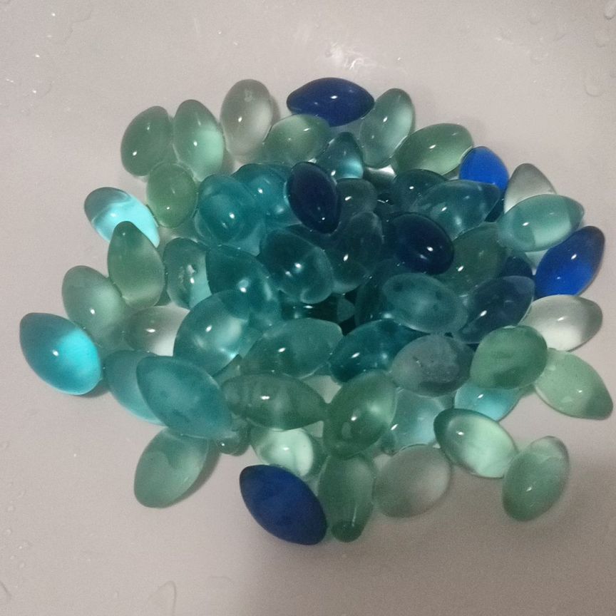 Стеклянные шарики для аквариума 77 шт