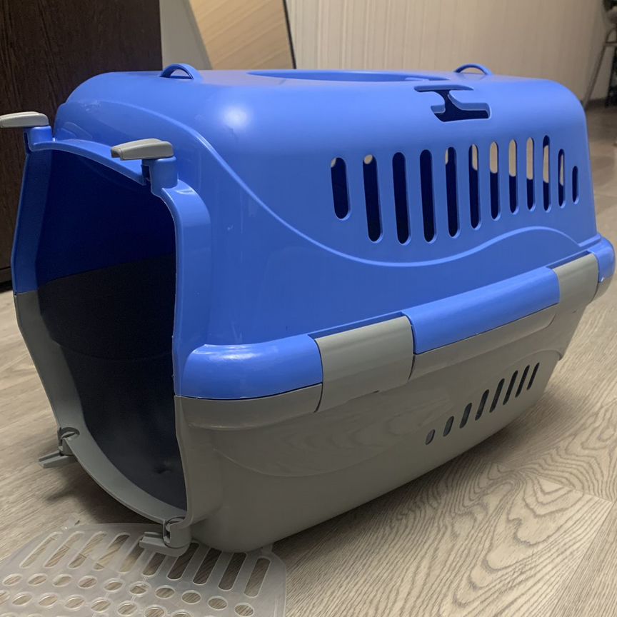 Переноска для собак пластиковая