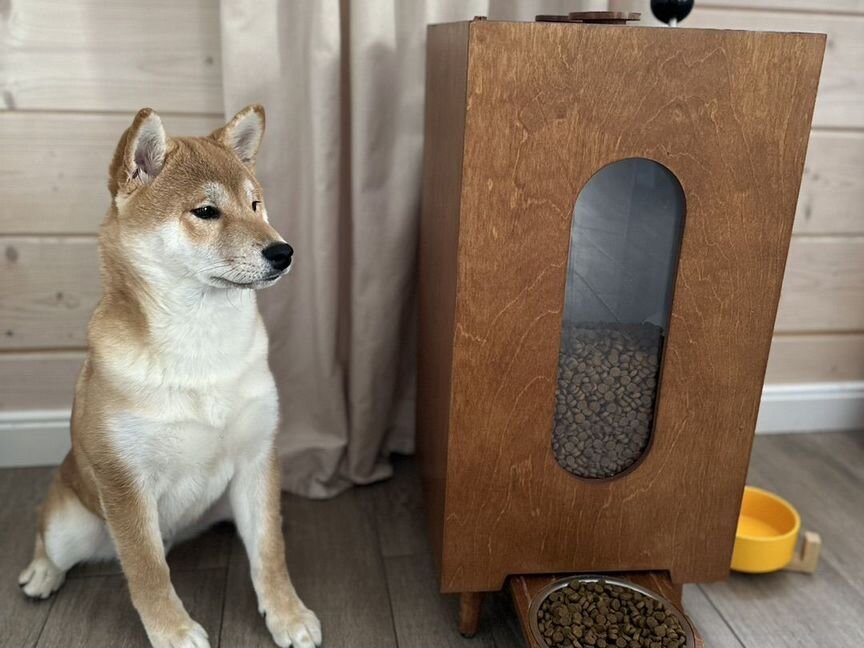 Кормушка для домашнего питомца (диспенсер)