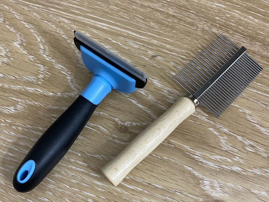 Колтунорез, чесалка