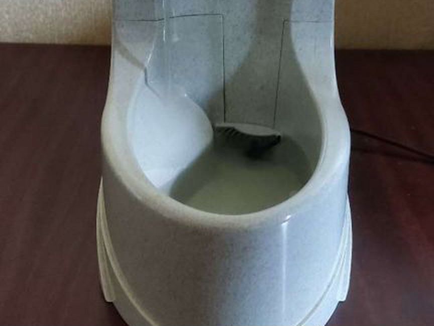 Поилка-фонтан для животных клетка