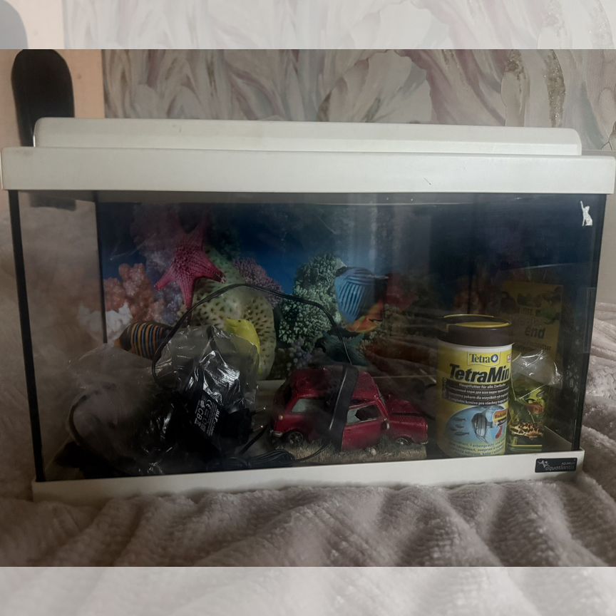 Продам аквариум бу для рыбок 20x40