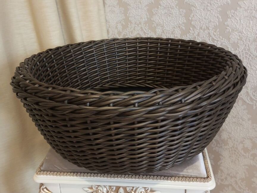 Лежанка для котика из ротанга