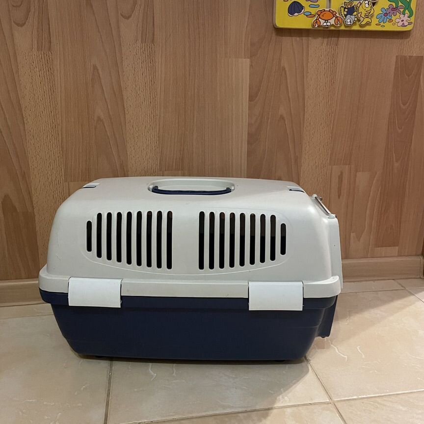 Пластиковая переноска для животных