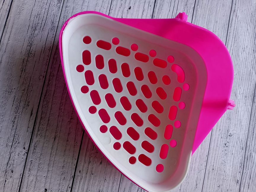 Лоток угловой для мелких грызунов