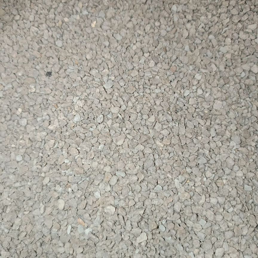 Наполнитель комкующийся