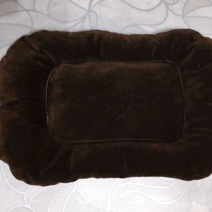 Лежанка, матрац, подушка для собак