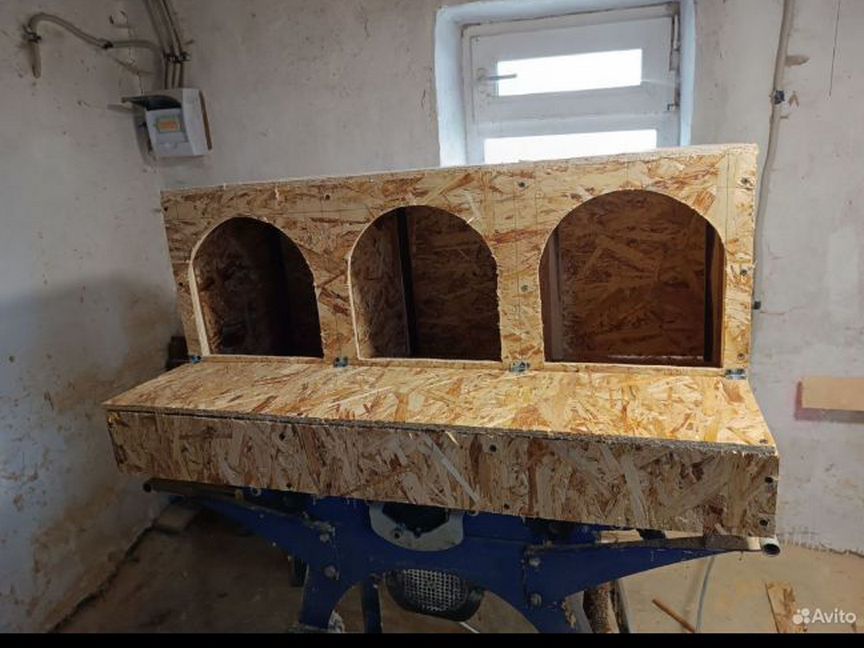 Гнездо для кур с яйцесборником