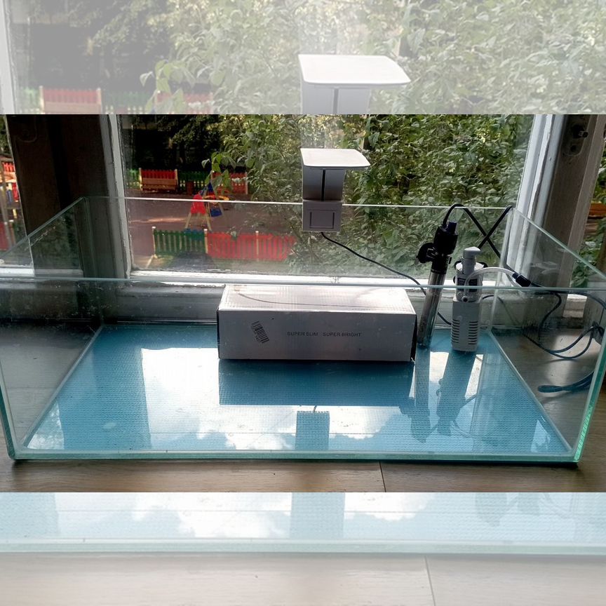 Аквариум с оборудованием