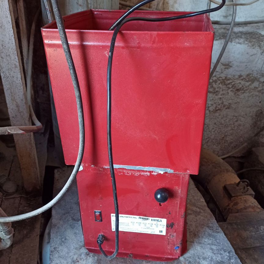 Зернодробилка