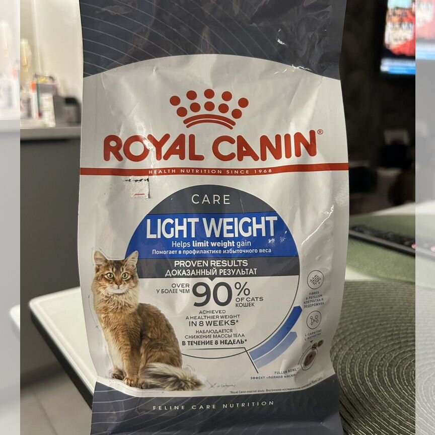Корм для кошек royal canin light weight