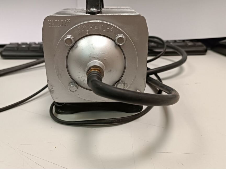 Продаётся воздушный компрессор Hailea ACO-328