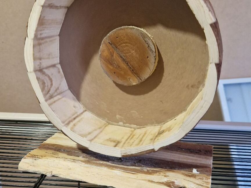 Колесо для грызунов деревянное