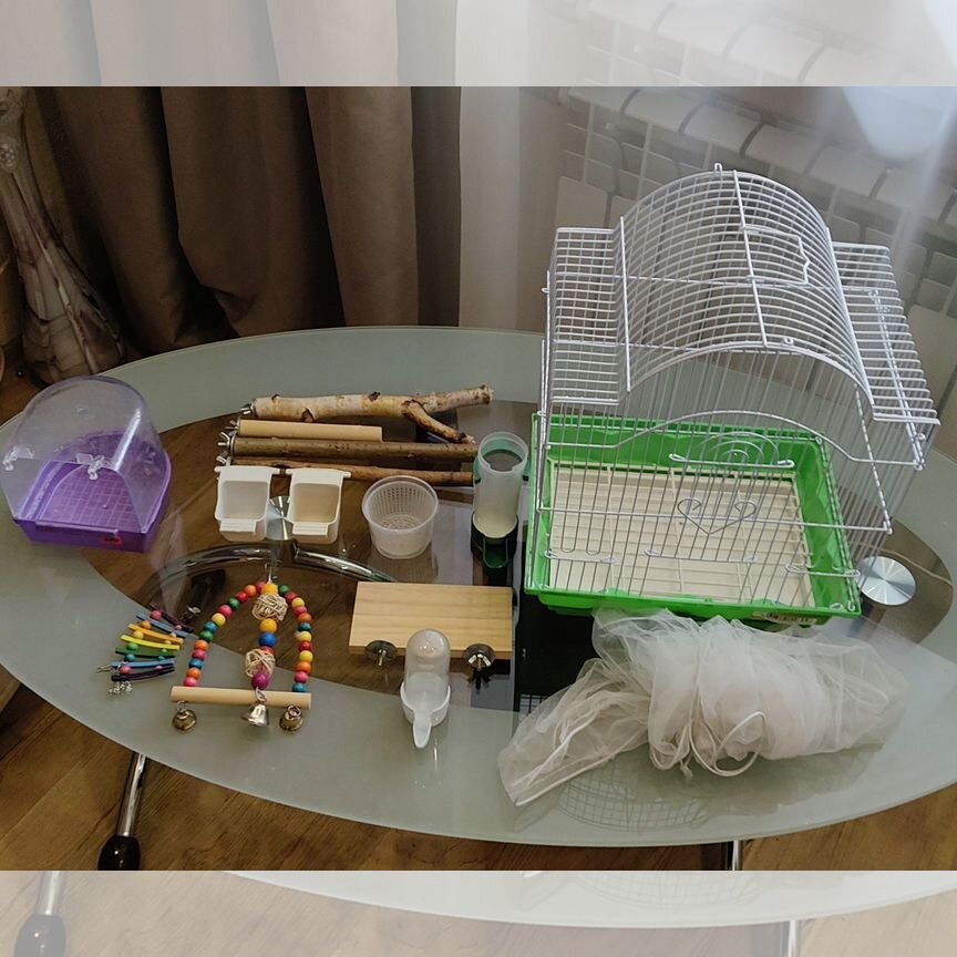 Клетка и принадлежности для попугая