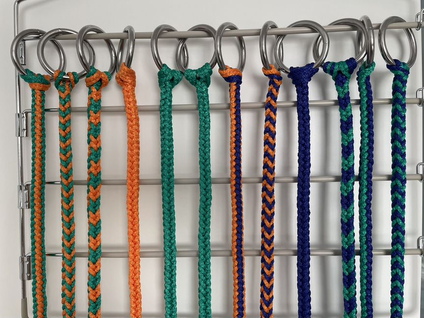 Чомбур для лошади / поводок