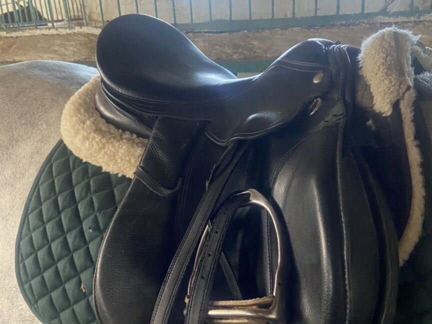 Конкурное седло