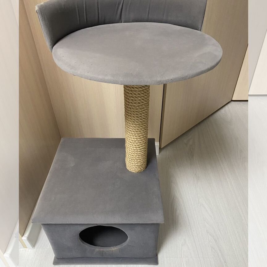 Домик для кошки с когтеточкой бу