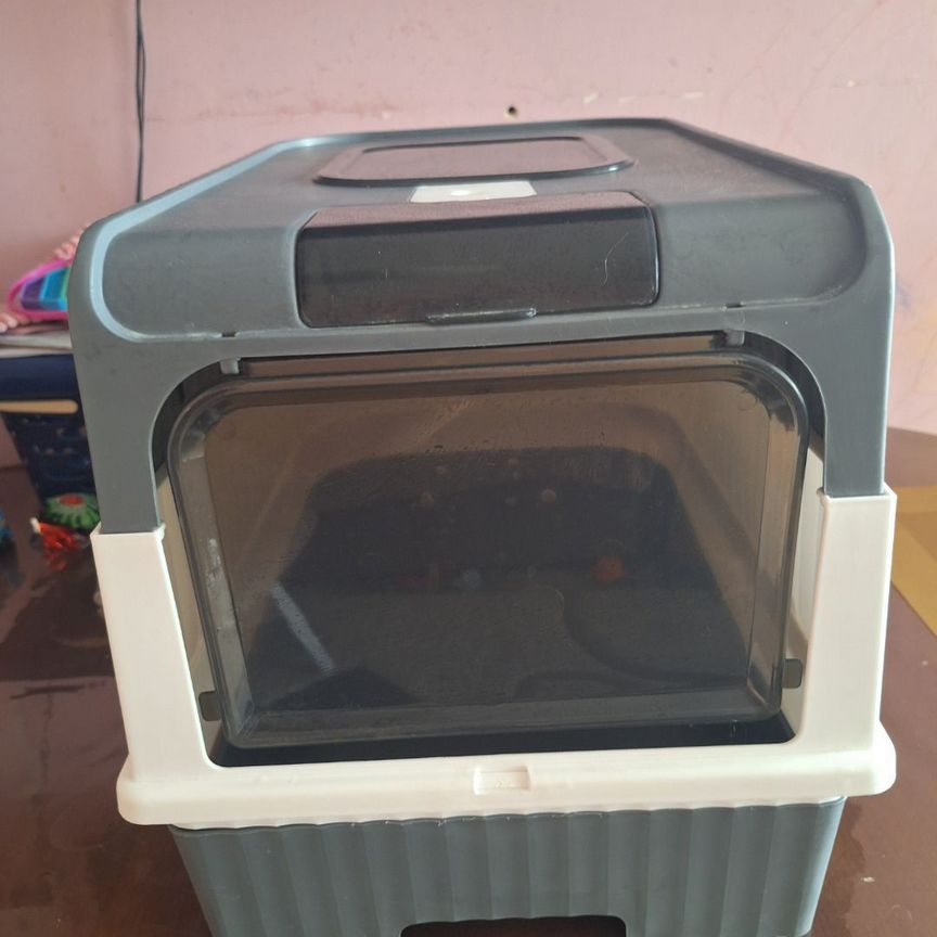 Закрытый лоток для кошек