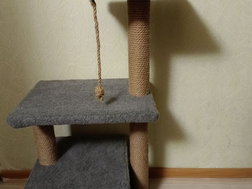 Когтеточка и домик для кошки