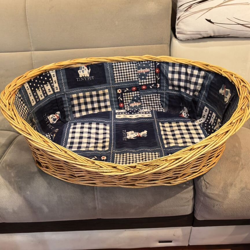 Лежанка плетеная