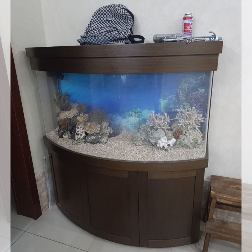 Аквариум с тумбой