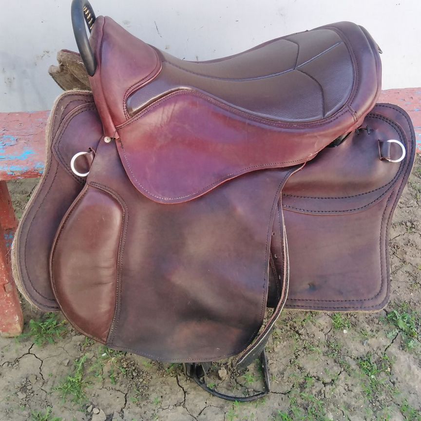 Седло для лошади