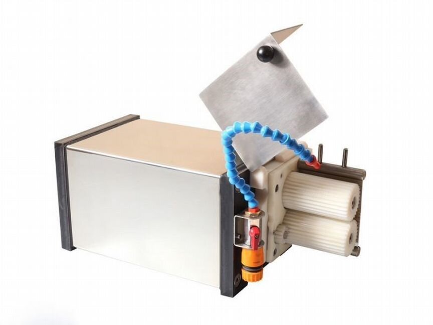 Настольная машина для очистки, шлямовки кишок