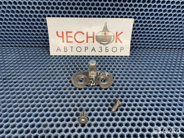 Ответная часть замка багажника Tiguan Golf купить в Ижевске 1T0827517A ...