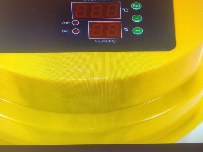 Инкубатор для яиц автоматический и-12. Новый