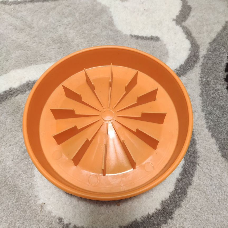 Кормушка для птиц под банку