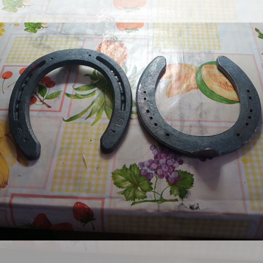 Продам пару подков для лошади