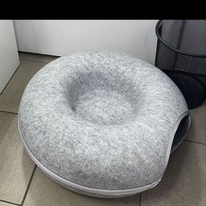 Лежанка, тонель, когтеточка для кошек бублик