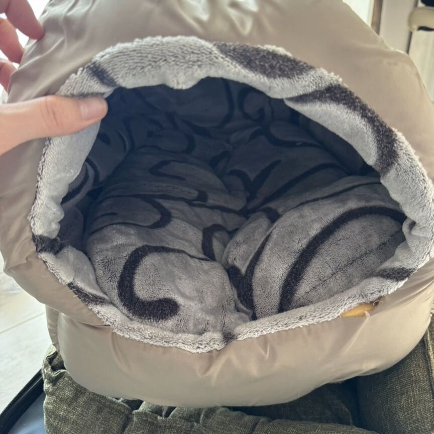 Лежанка и домик для собаки