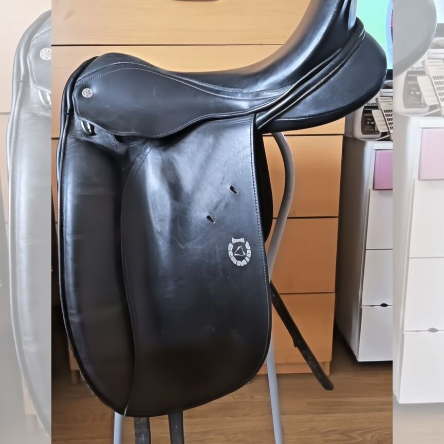 Седло для лошади